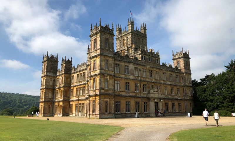 Highclere Castle’s cachet gives US mattress line a boost - Bedding News Now
